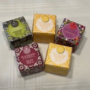 addison & gates - Poshmark